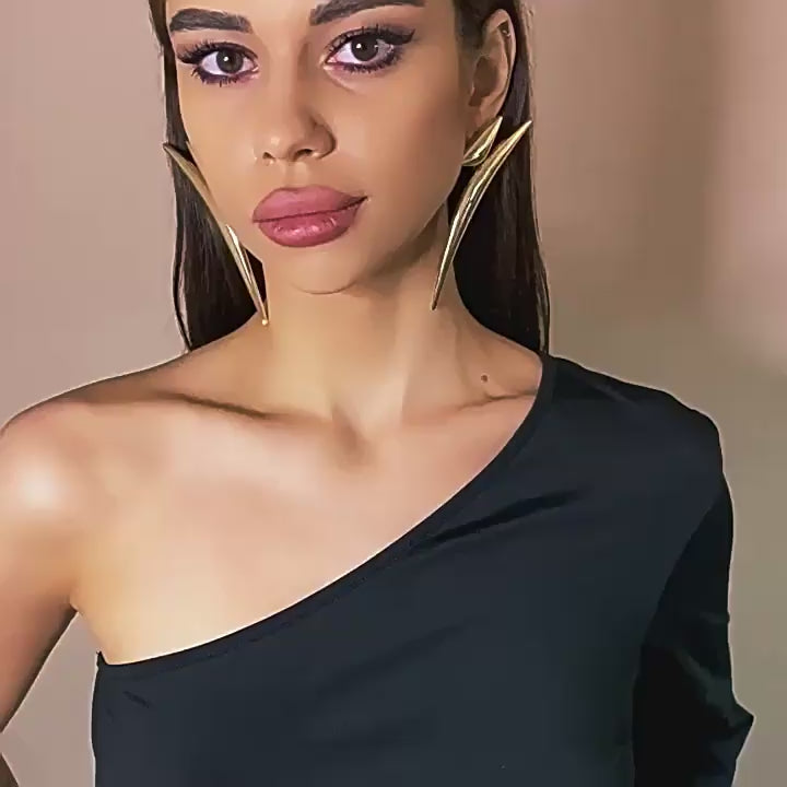 CZTICLE® Geometric Nocturne Crescent Earrings - Gold – TinniStopper